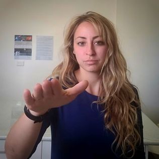 The Fine Art of Italian Hand Gestures - Italian Language Centre