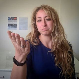 The Fine Art of Italian Hand Gestures - Italian Language Centre